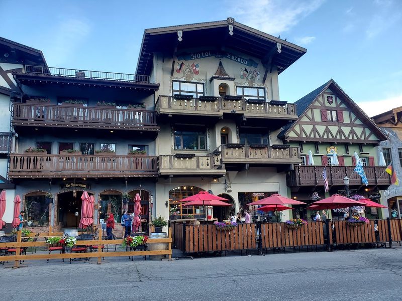 15 charming small towns in the USA with major main-character energy