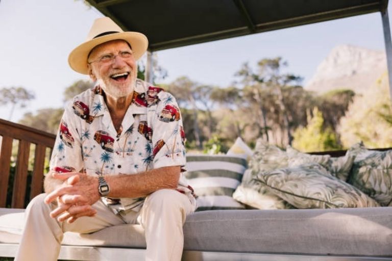 Según la psicología, muchos hombres boomers cargan una tristeza ...