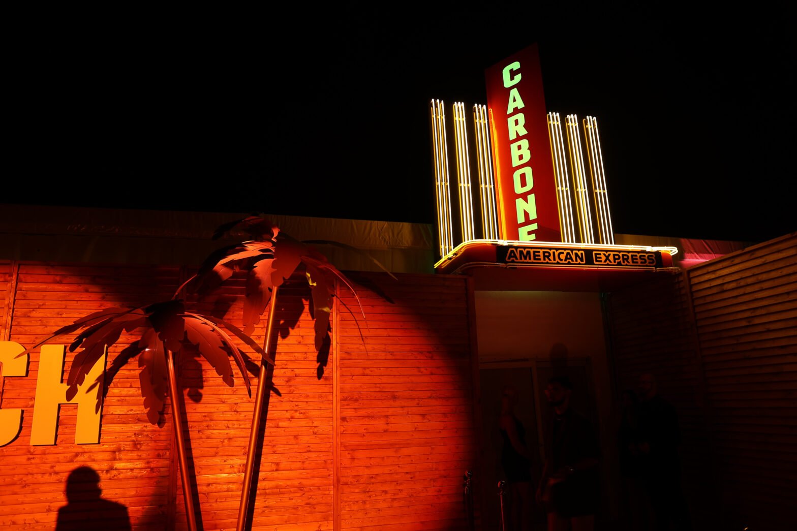 Carbone Beach at ’26 Miami Grand Prix is a bougie foodie’s dream ...