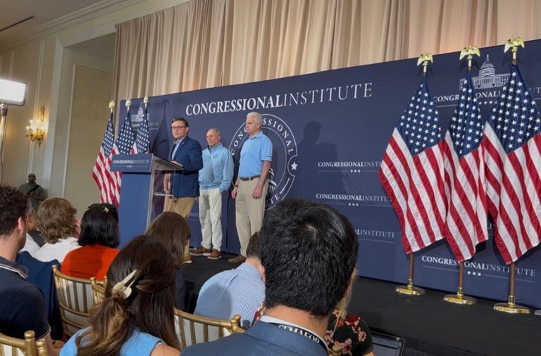 Republicans game out 2026 messaging plan as Trump focuses on Iran and ...