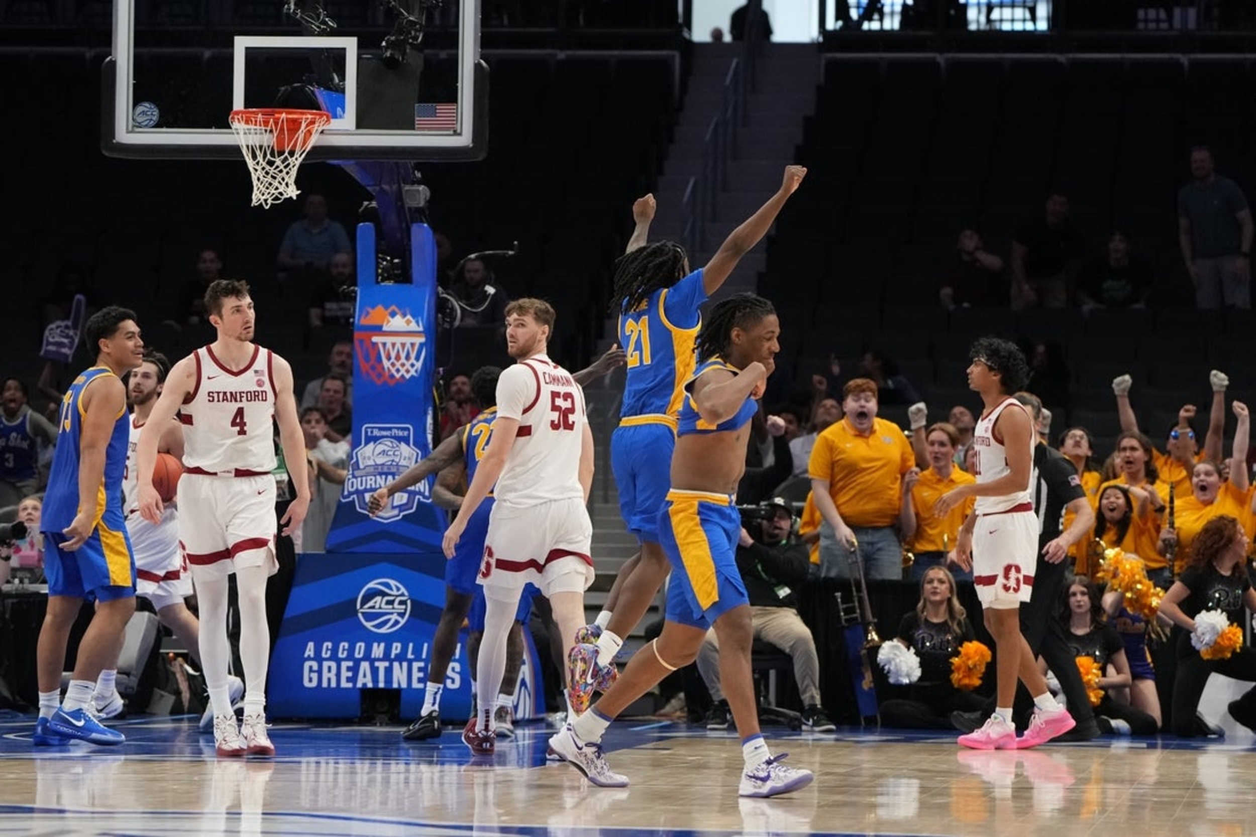 Damarco Minor, Pitt stun Stanford on last-second putback