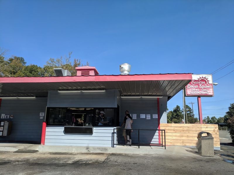 This North Carolina biscuit kitchen turns a simple egg and cheese ...