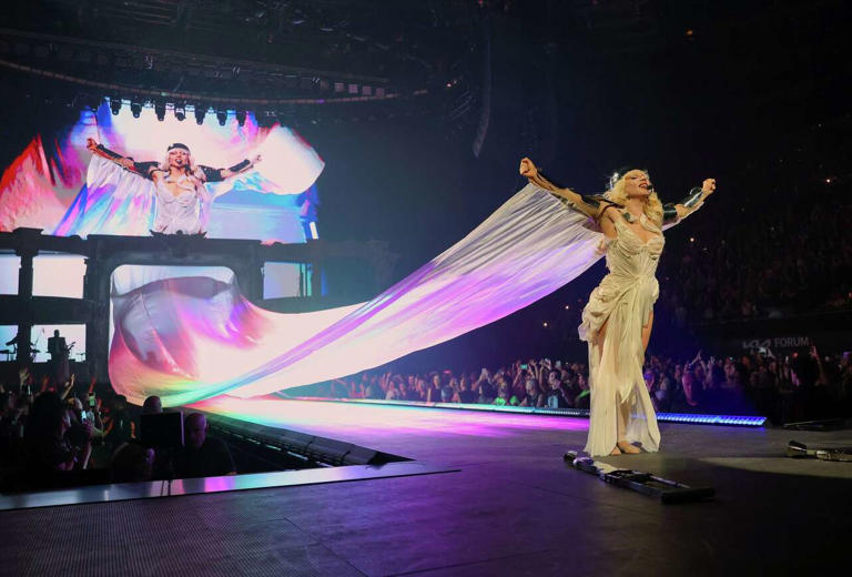 Lady Gaga brings 'Mayhem' to Austin in a burst of gothic spectacle and ...