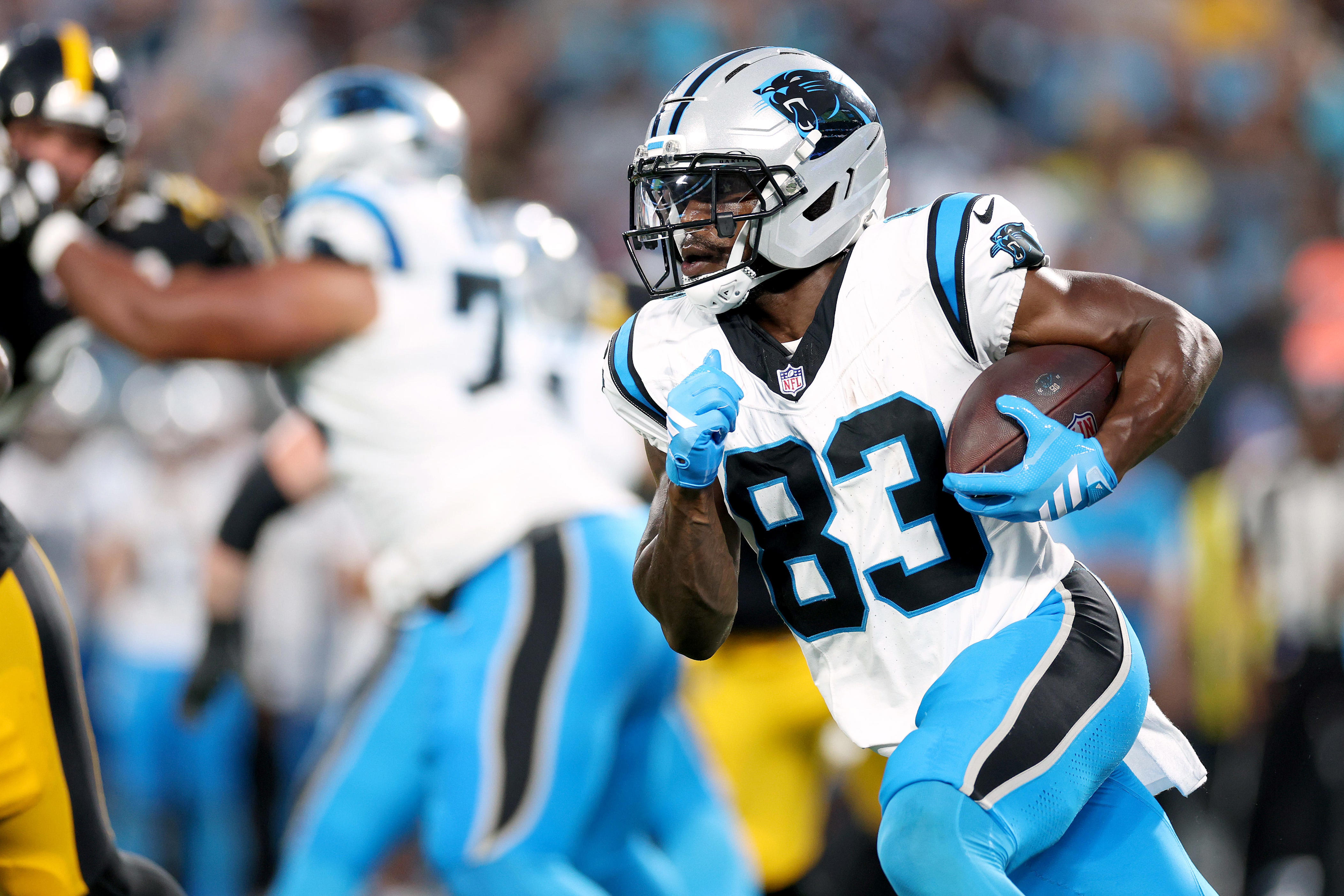 Panthers sign veteran WR, 2 others on Tuesday