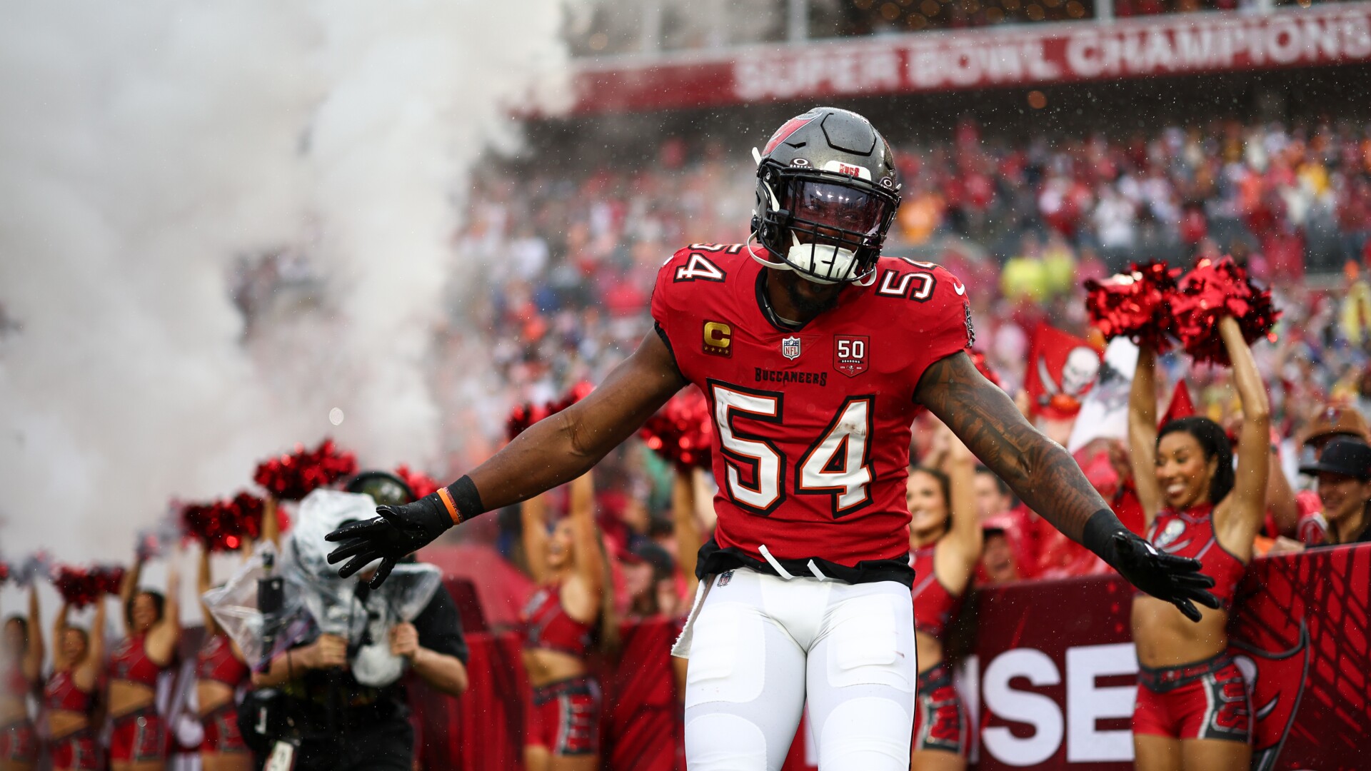 Lavonte David is expected to make decision on playing in 2026 soon