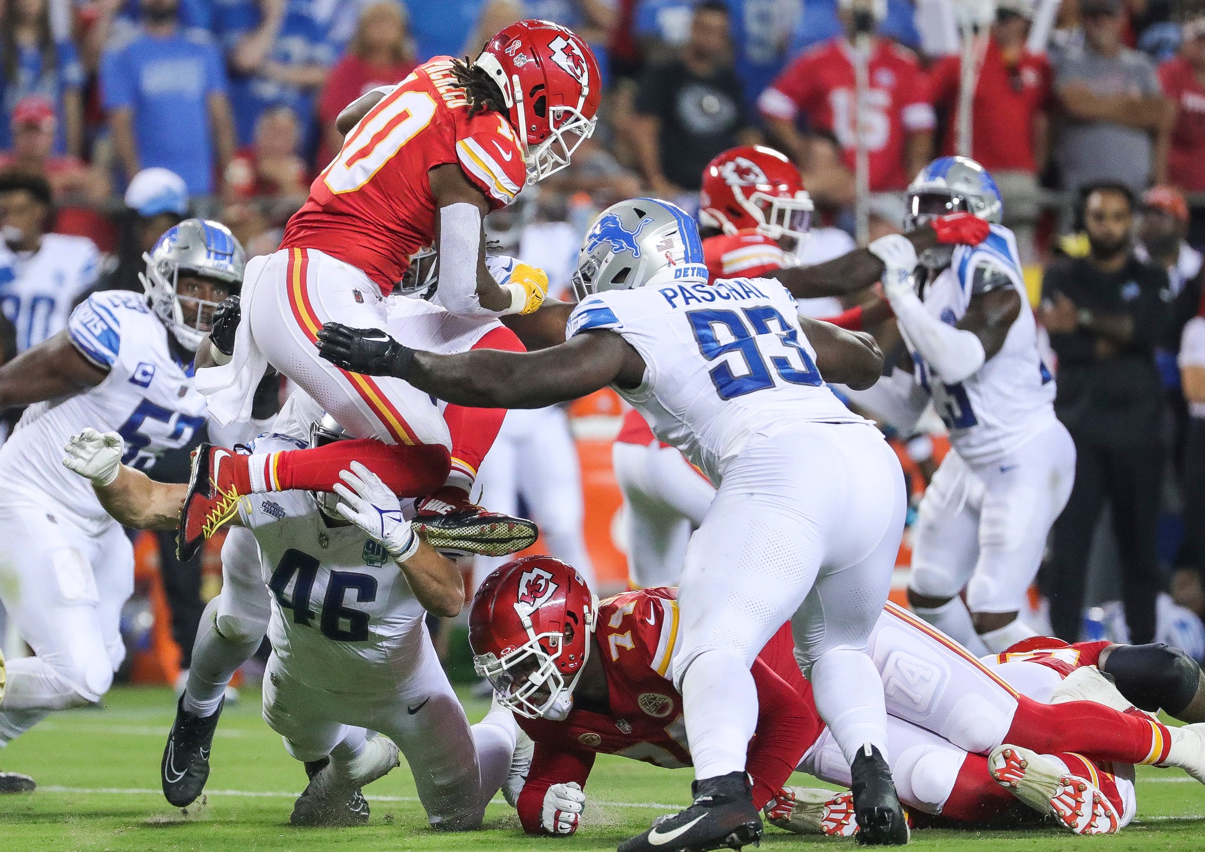 Detroit Lions waive DE Josh Paschal after lost 2025 season to injury
