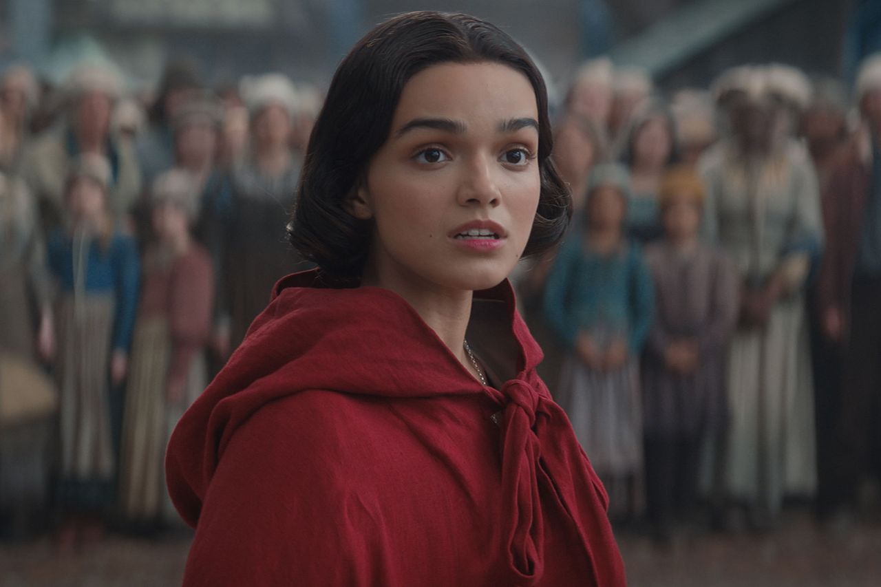 Rachel Zegler opens up about "Snow White" backlash: 'Temptation to ...