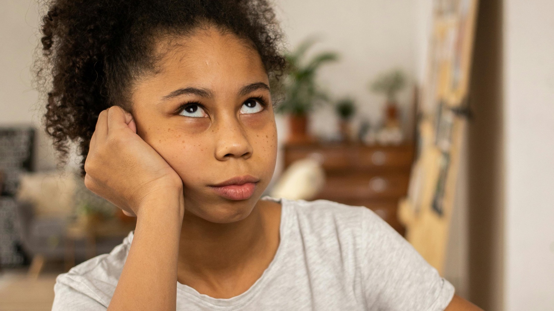 20 signs your daughter is a mean girl