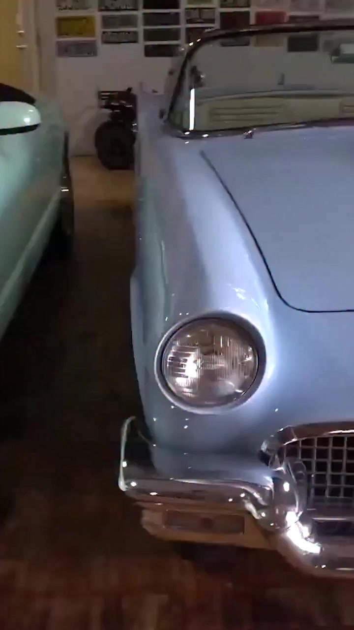 1957 or 2003 — which Ford Thunderbird you pickin’?