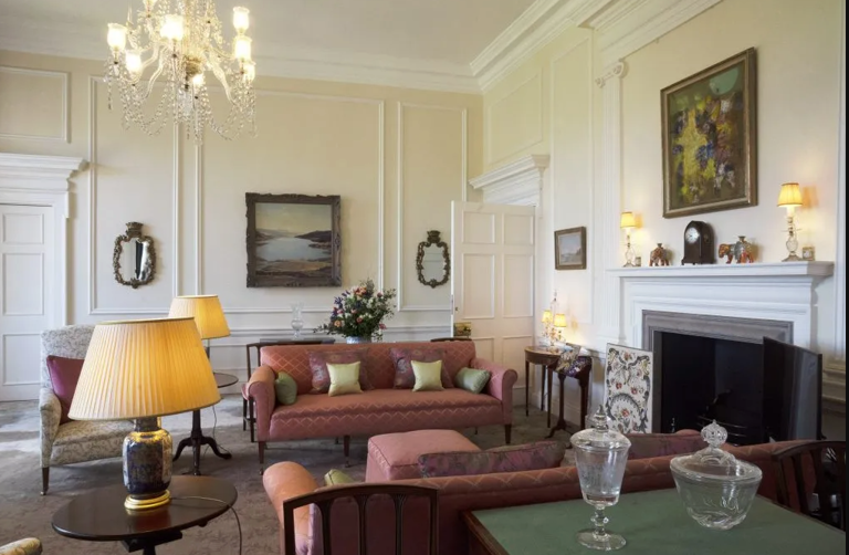 You can now see inside Queen Elizabeth’s once-private rooms in her ...
