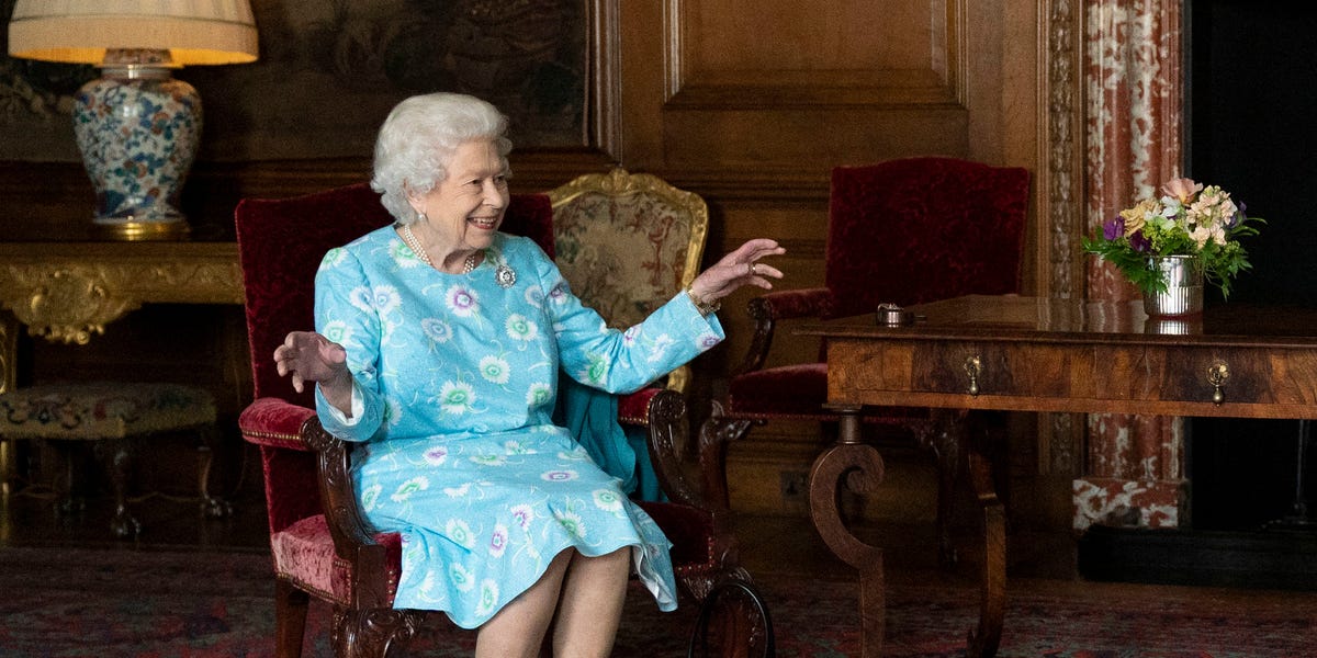 See inside Queen Elizabeth’s private rooms at the Palace of Holyroodhouse