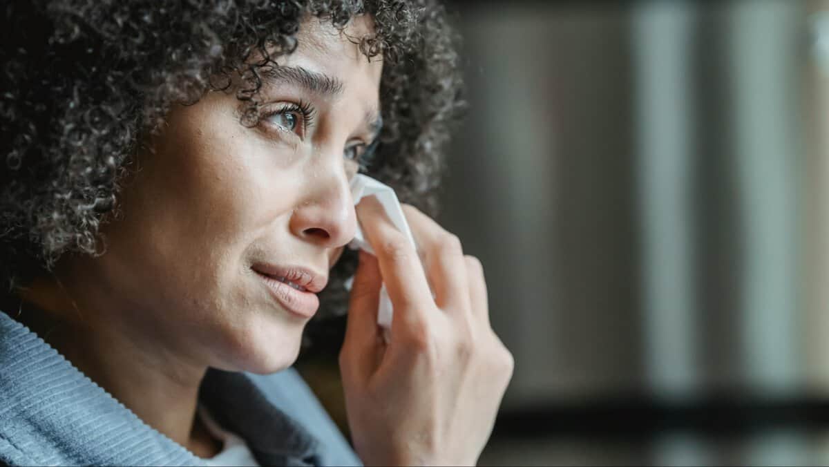 Spotting the fake tears: Are you being played?