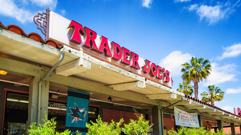 14 best Trader Joe's canned foods