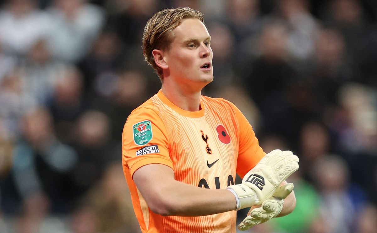 Tottenham’s Kinsky sets unwanted record after conceding three goals ...