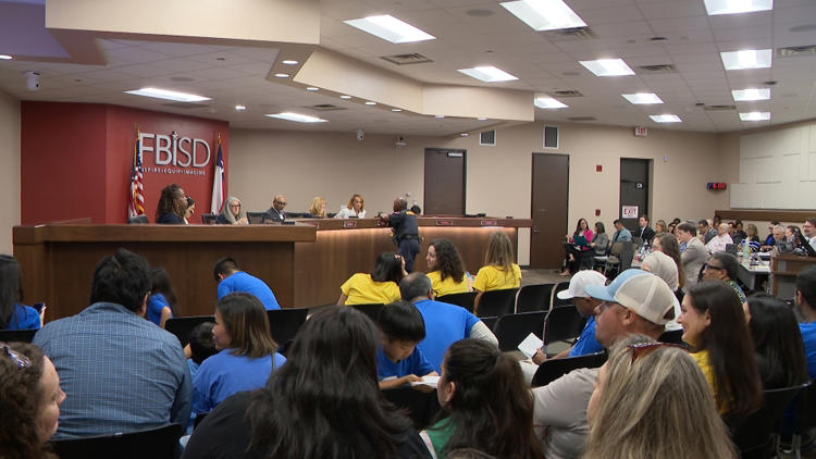7 Fort Bend ISD elementary schools are closing. Parents say students ...