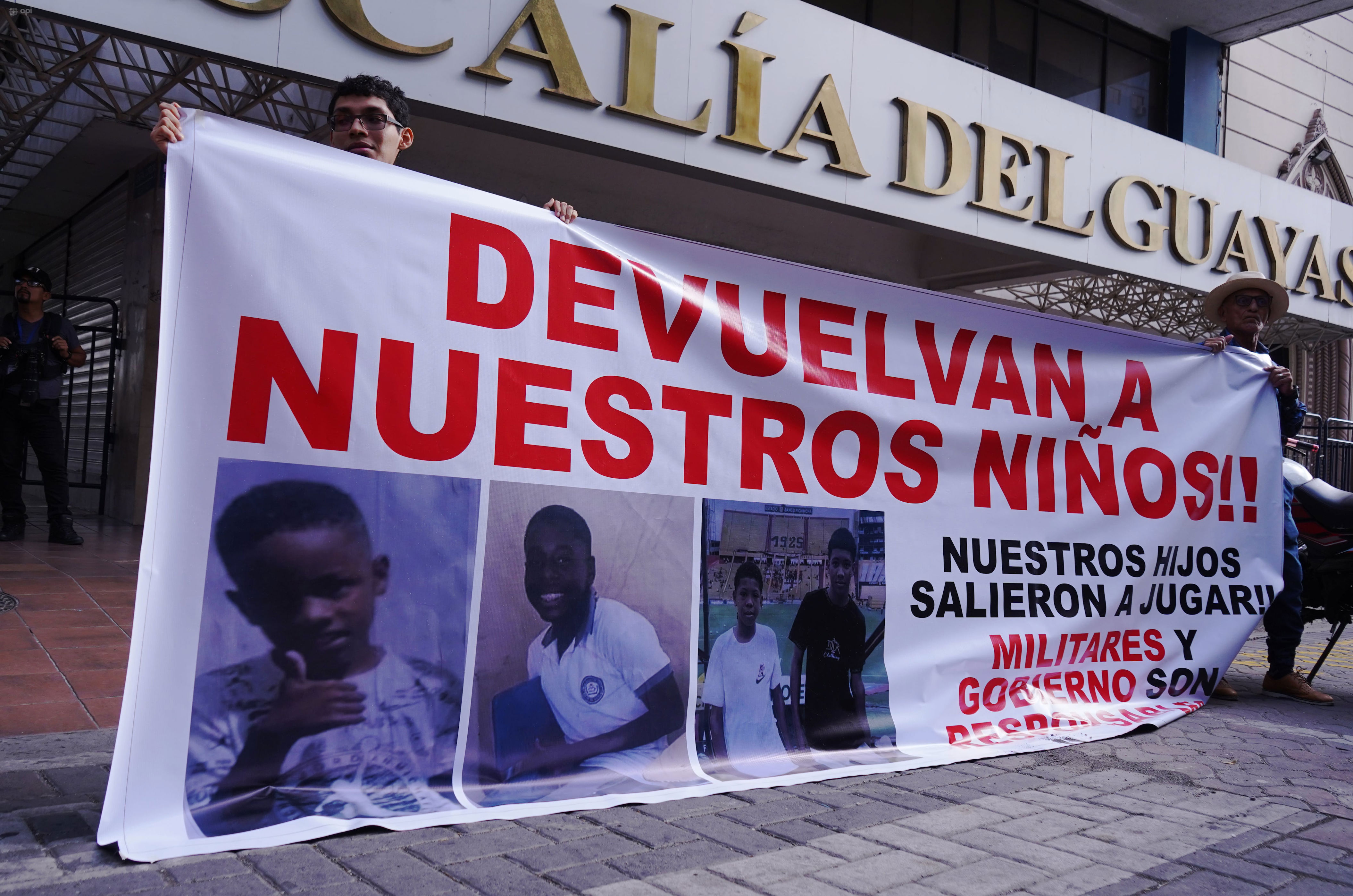 Corte Constitucional ordena al comandante de la FAE pedir disculpas ...