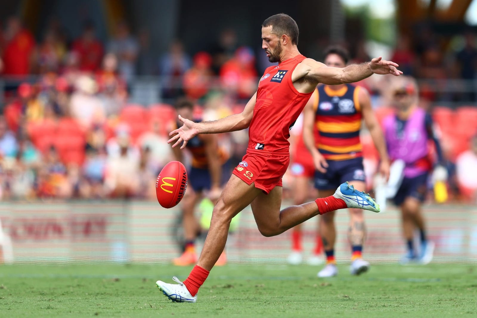 Gold Coast extend pair long-term as untried ruck backed in new deal