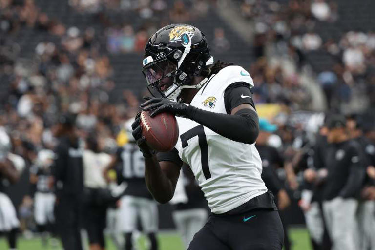 Commanders urged to reunite Jayden Daniels with Pro Bowl WR in ...