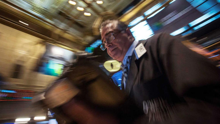 Internet lights up after Trump official accidentally triggers market ...