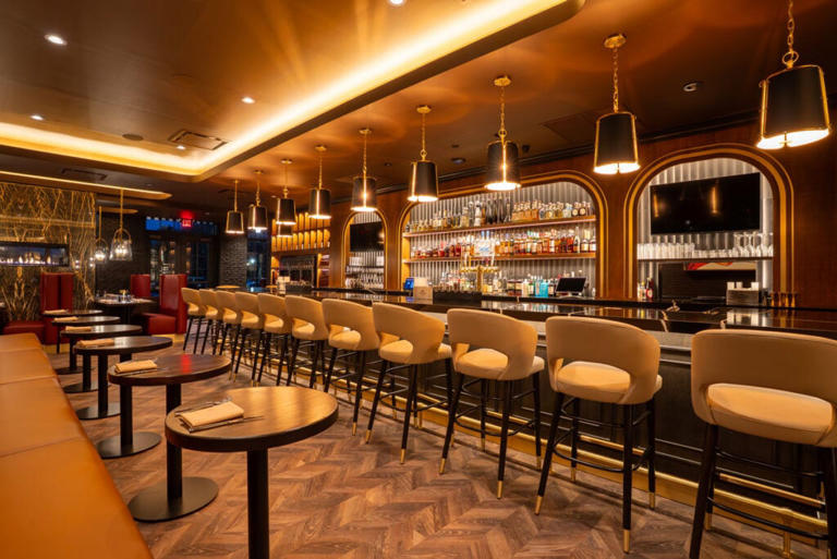 The Chas. debuts in Smithtown inside reimagined Carrabba’s space