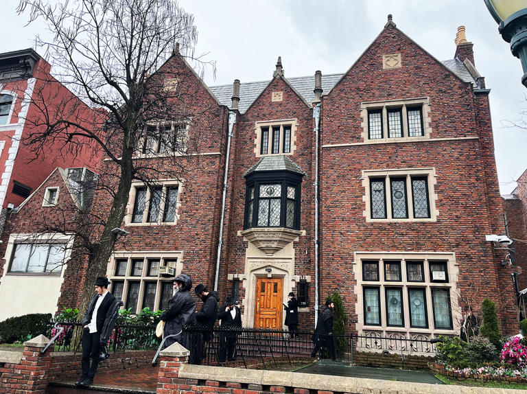Chabad ups security, reiterates peaceful mission after Tucker Carlson's ...