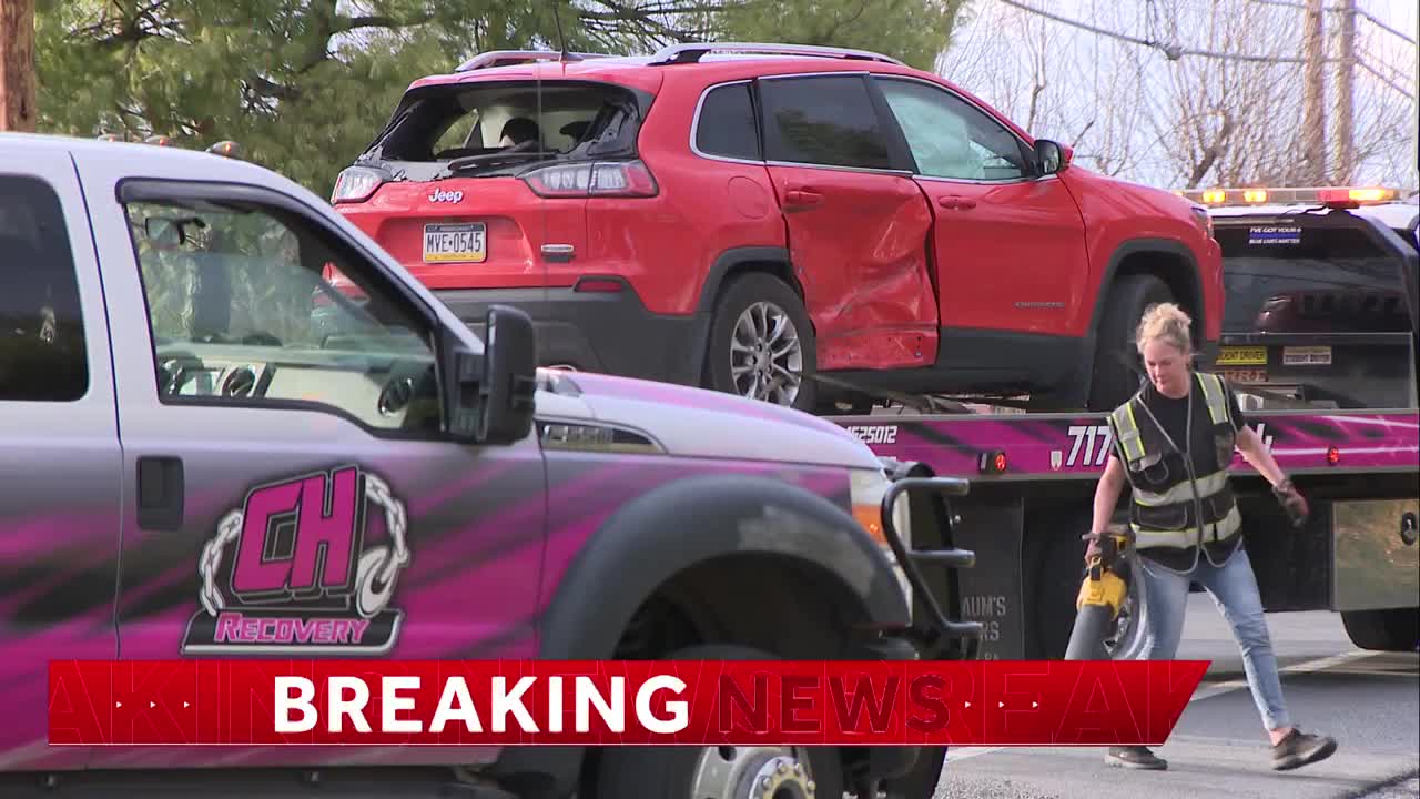 State trooper gets into crash with unrelated vehicle while responding ...