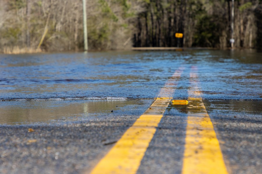 Flooding impacts road in Knox County