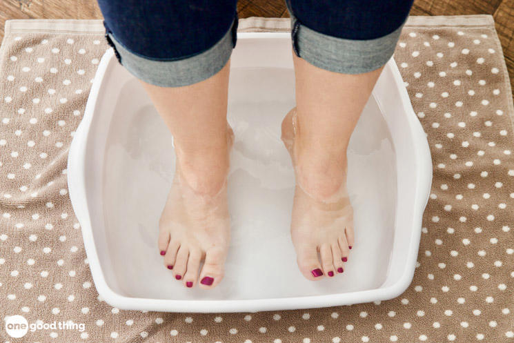 Dry feet? This 2-ingredient DIY makes them shockingly soft