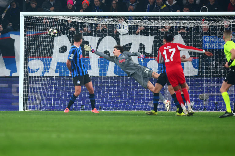 Champions: notte fonda Atalanta, il Bayern vince 6-1 e punisce le ...