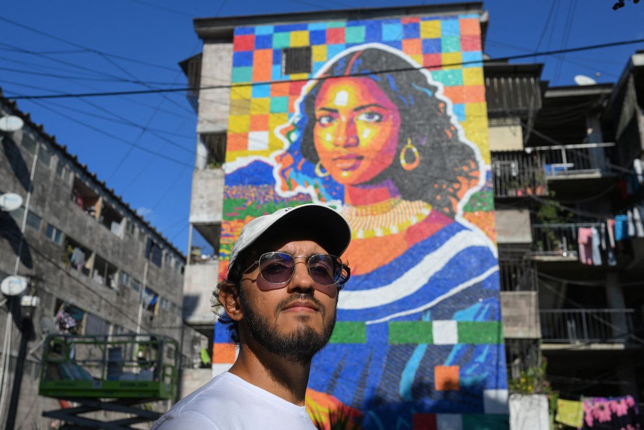This massive mural made from 100,000 bottle caps is one artist's ...
