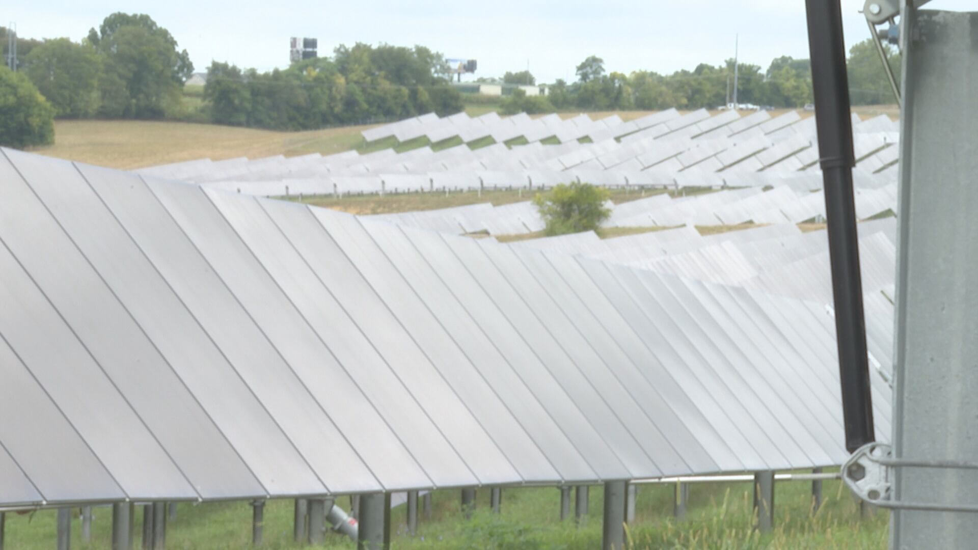 Lexington council committee advances solar farm proposal for ...