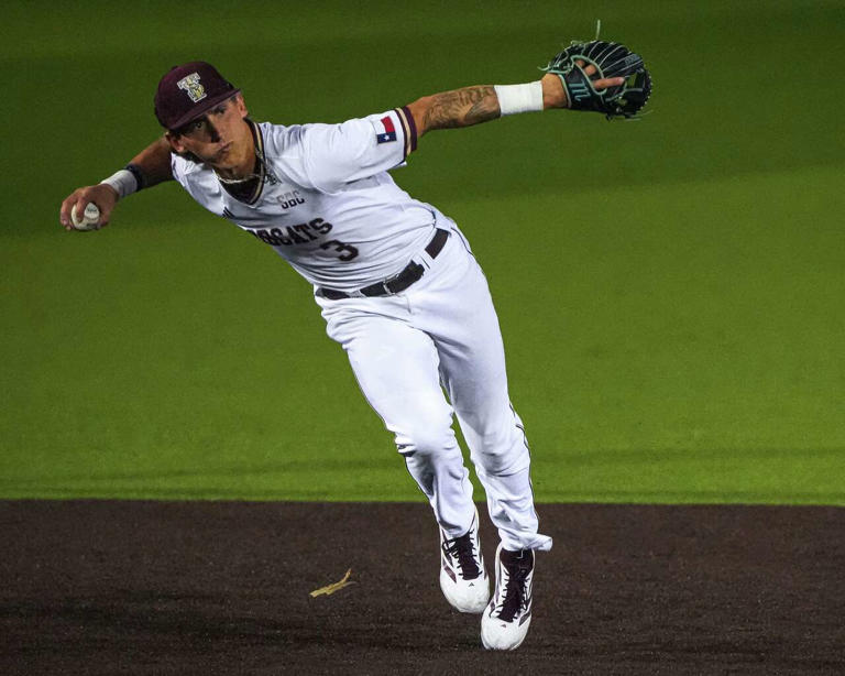 Texas baseball vs. Texas State: Live updates as Longhorns hold ...