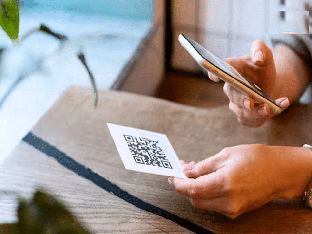 Identify real and fake QR codes like this, otherwise your bank account ...
