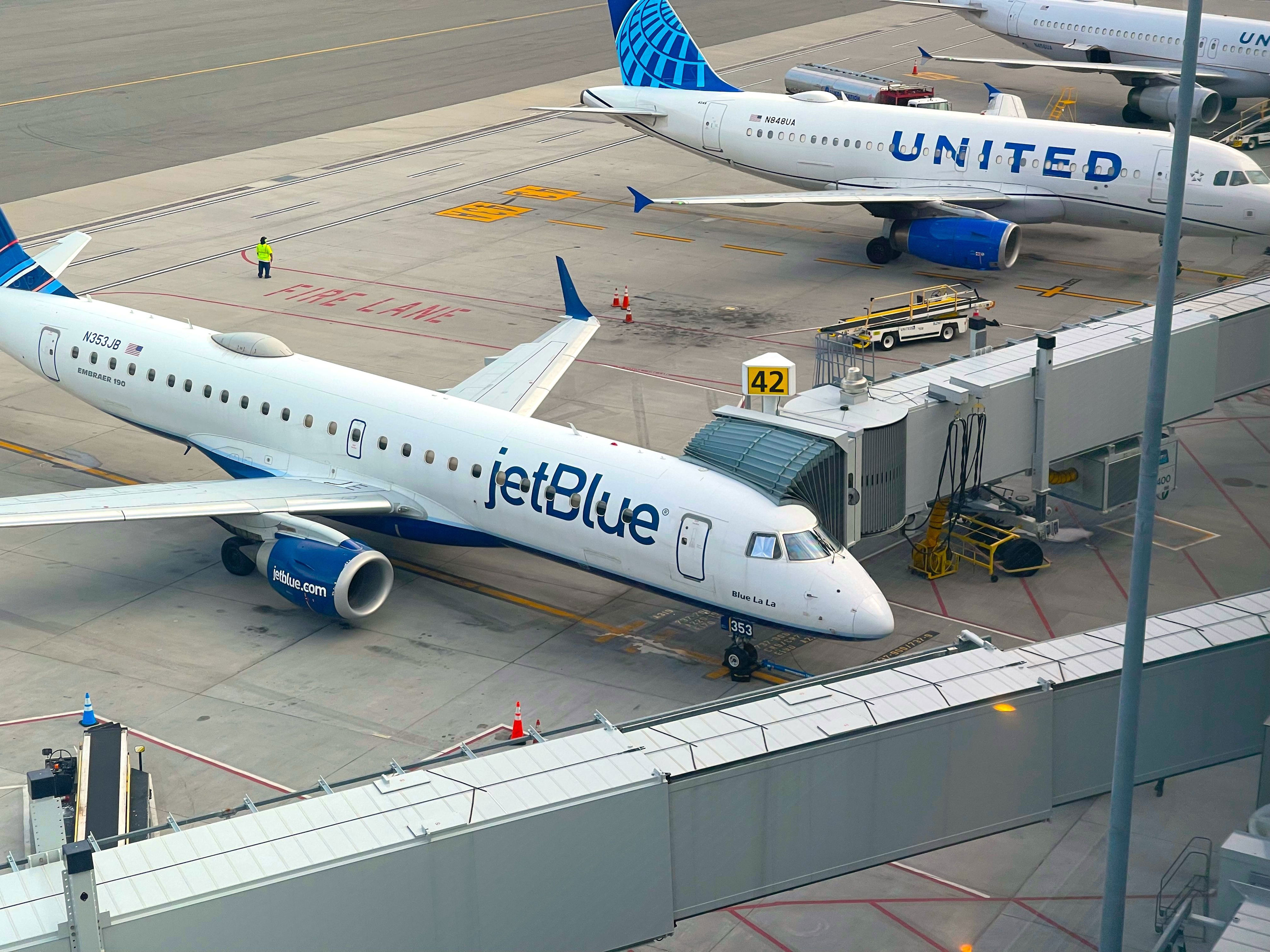 JetBlue resumes all flights after FAA issues nationwide ground stop due ...