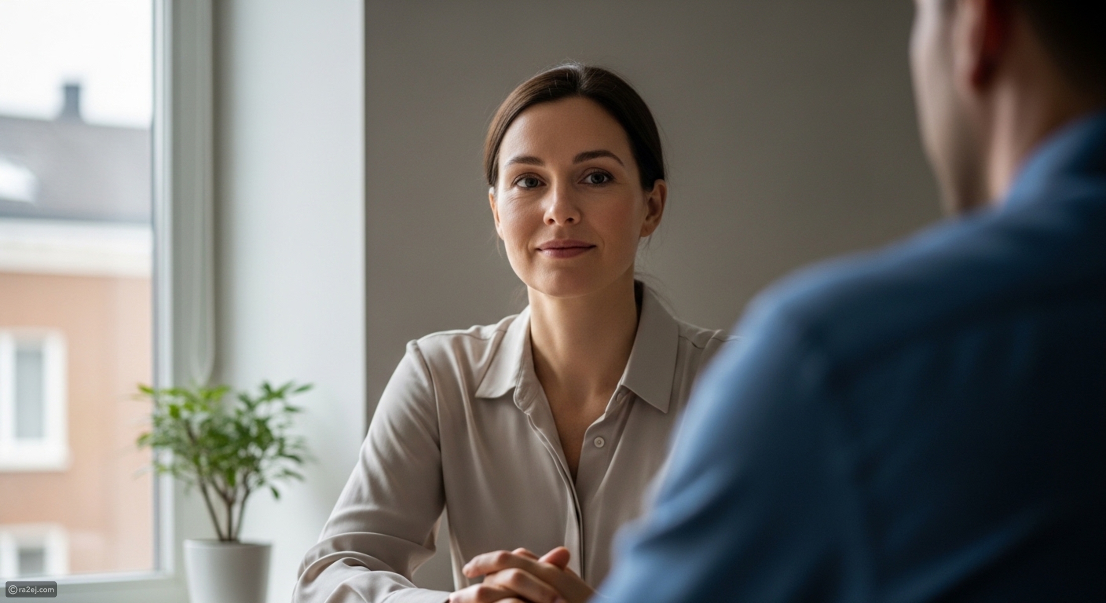 Why elegant women choose quality over quantity, psychology reveals
