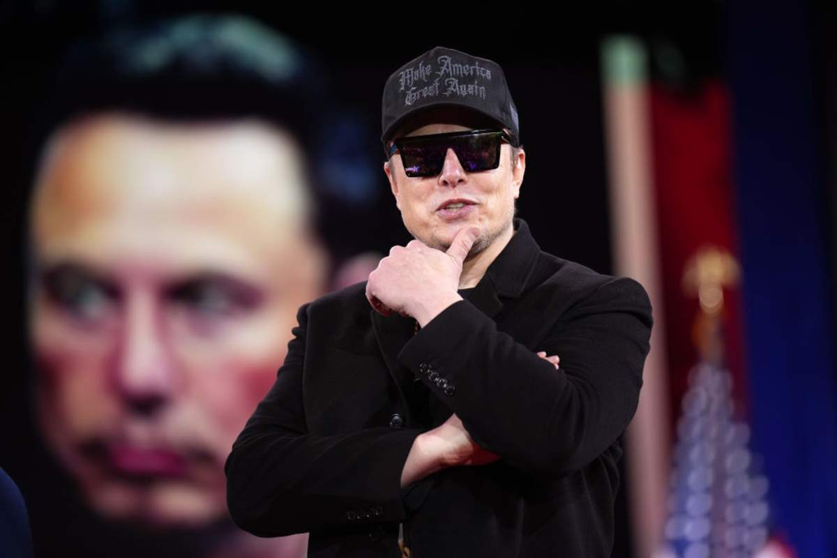 Elon Musk’s trillionaire status sparks backlash from Democrats calling ...