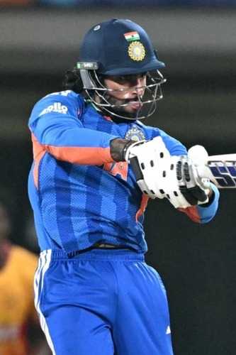 T20 WC: Tilak Varma's gesture for ZIM player Brad Evans' sister shall ...