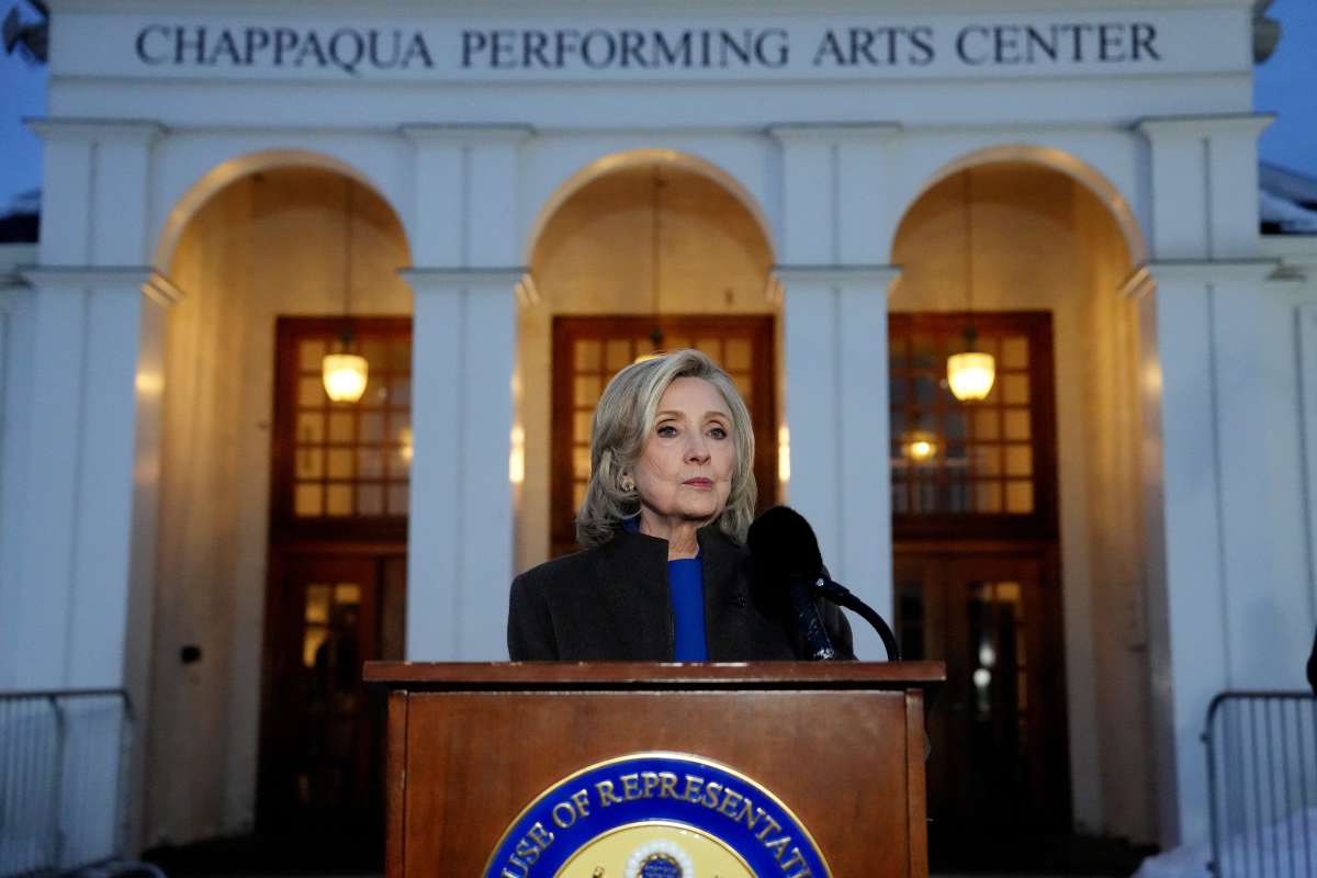 Hillary Clinton storms out of Epstein deposition after House lawmaker ...