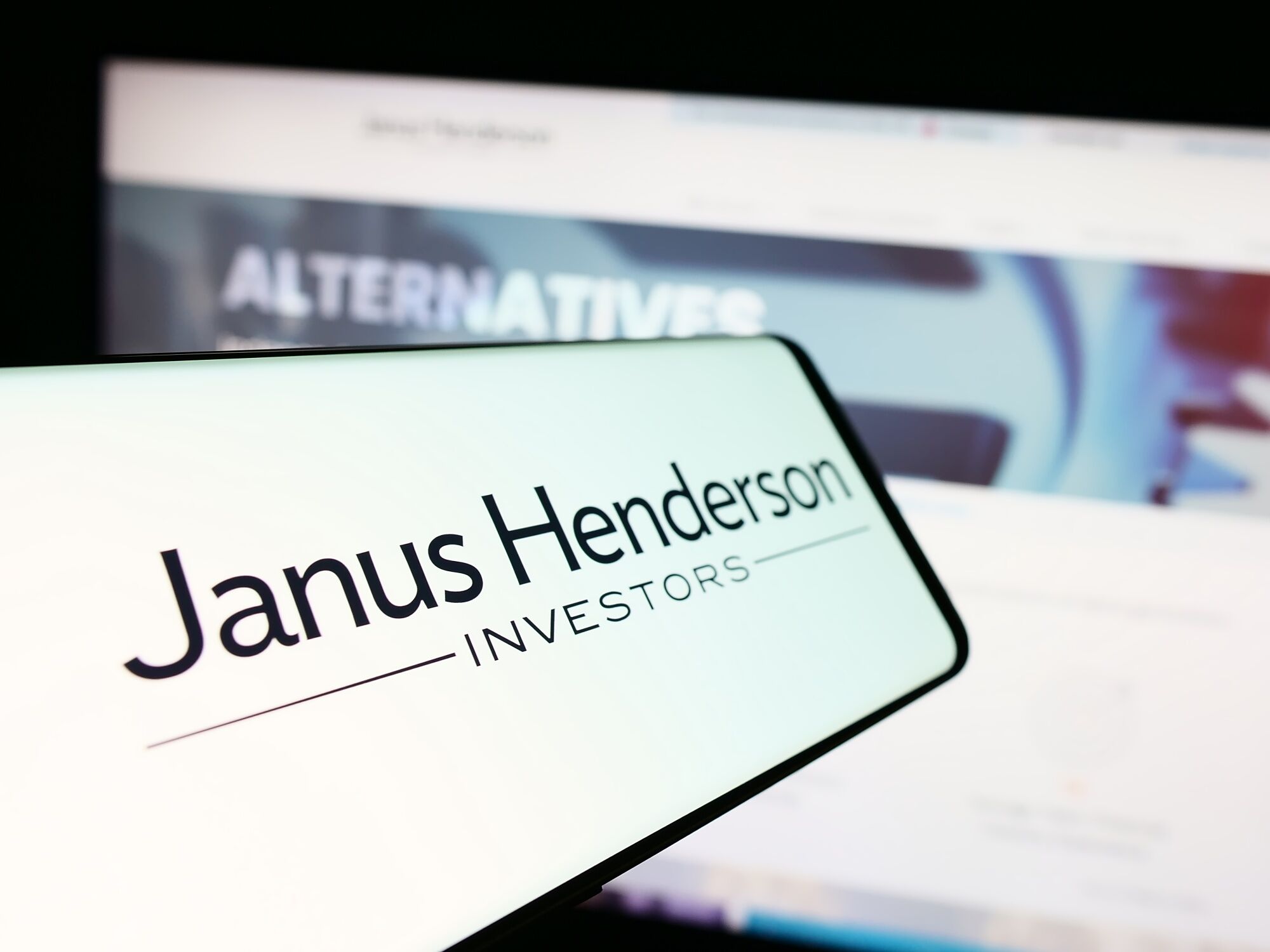 Janus bidding war begins as Victory Capital tops Trian offer