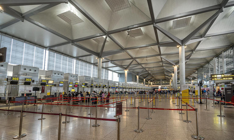 Mallorca, Menorca and Ibiza to create separate border control areas for ...