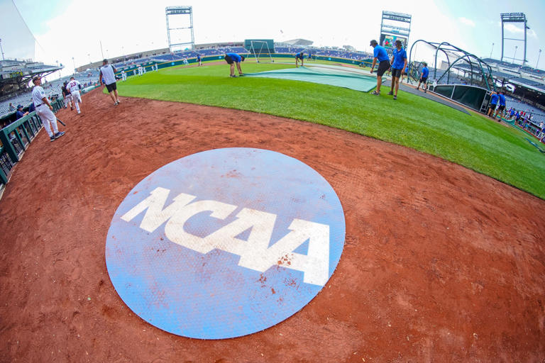 College baseball games today: Schedule, times, how to watch for Mar 1