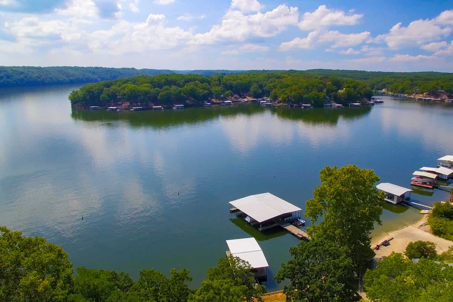 5 of the strangest lakes in the United States