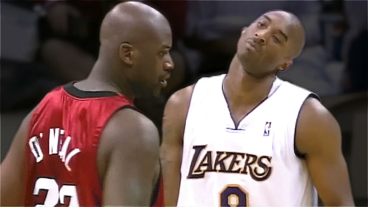 This is how you make a hard foul - Kobe and Shaq collide on Christmas