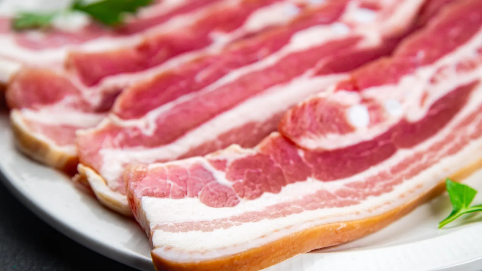 This bacon wrapped green bean recipe makes vegetables impossible to ...