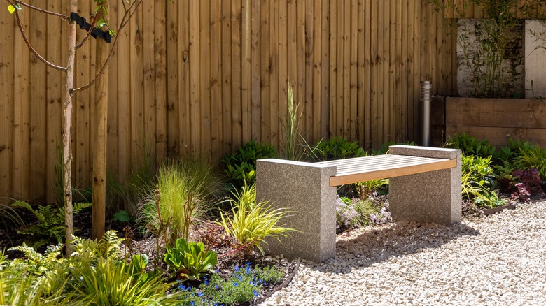 30 easy, low maintenance ideas for landscaping
