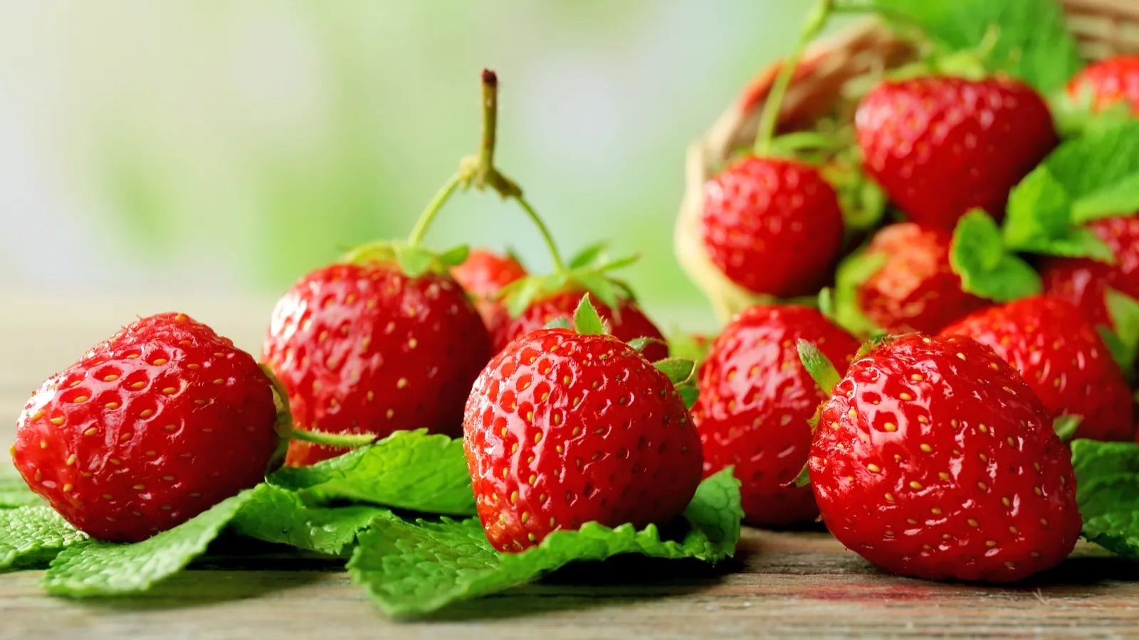 These strawberry recipes turn 5 simple ingredients into pure flavor joy
