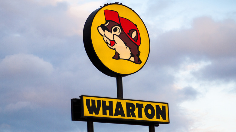 Buc-ee's puts Ohio gas station in its crosshairs with new logo lawsuit