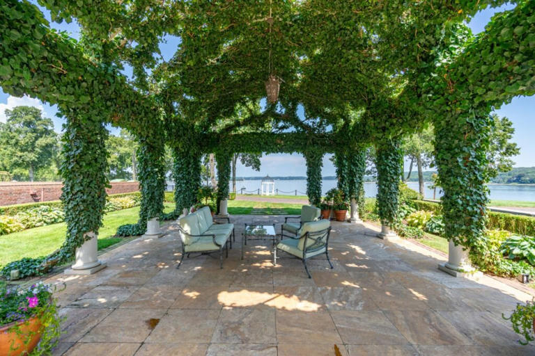 Billy Joel has has finally sold his ‘MiddleSea’ home for $28.75M ...