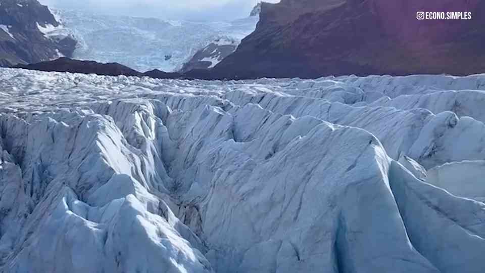 O que está escondido no gelo da Antártica