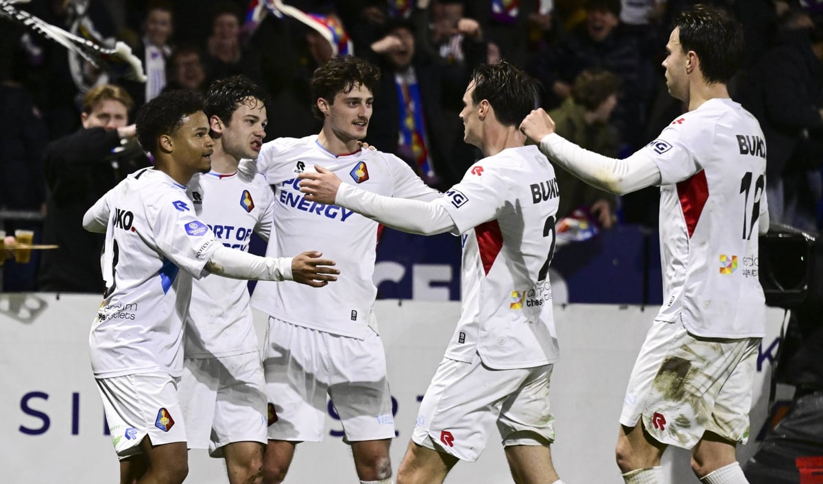 Telstar boekt ruime zege in degradatiekraker tegen NAC Breda